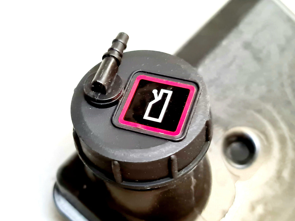 Selespeed Reservoir - Alfa Romeo 156 & GT 60674475 – Partsworld-UK